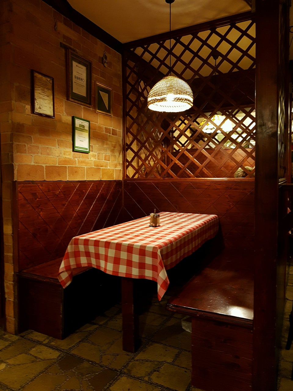 5 Best Authentic Hungarian Restaurants in Budapest